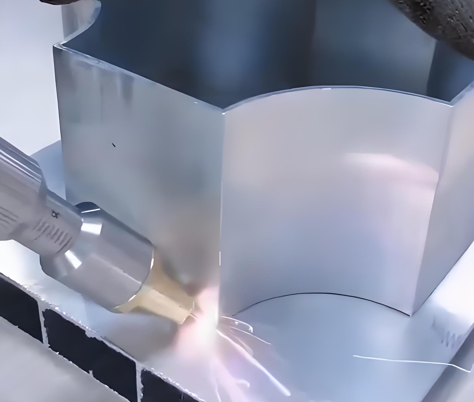 Mastering Laser Welding for Aluminum: A Comprehensive Guide - Brave ... Mastering Laser Welding for Aluminum: A Comprehensive Guide - Brave ...